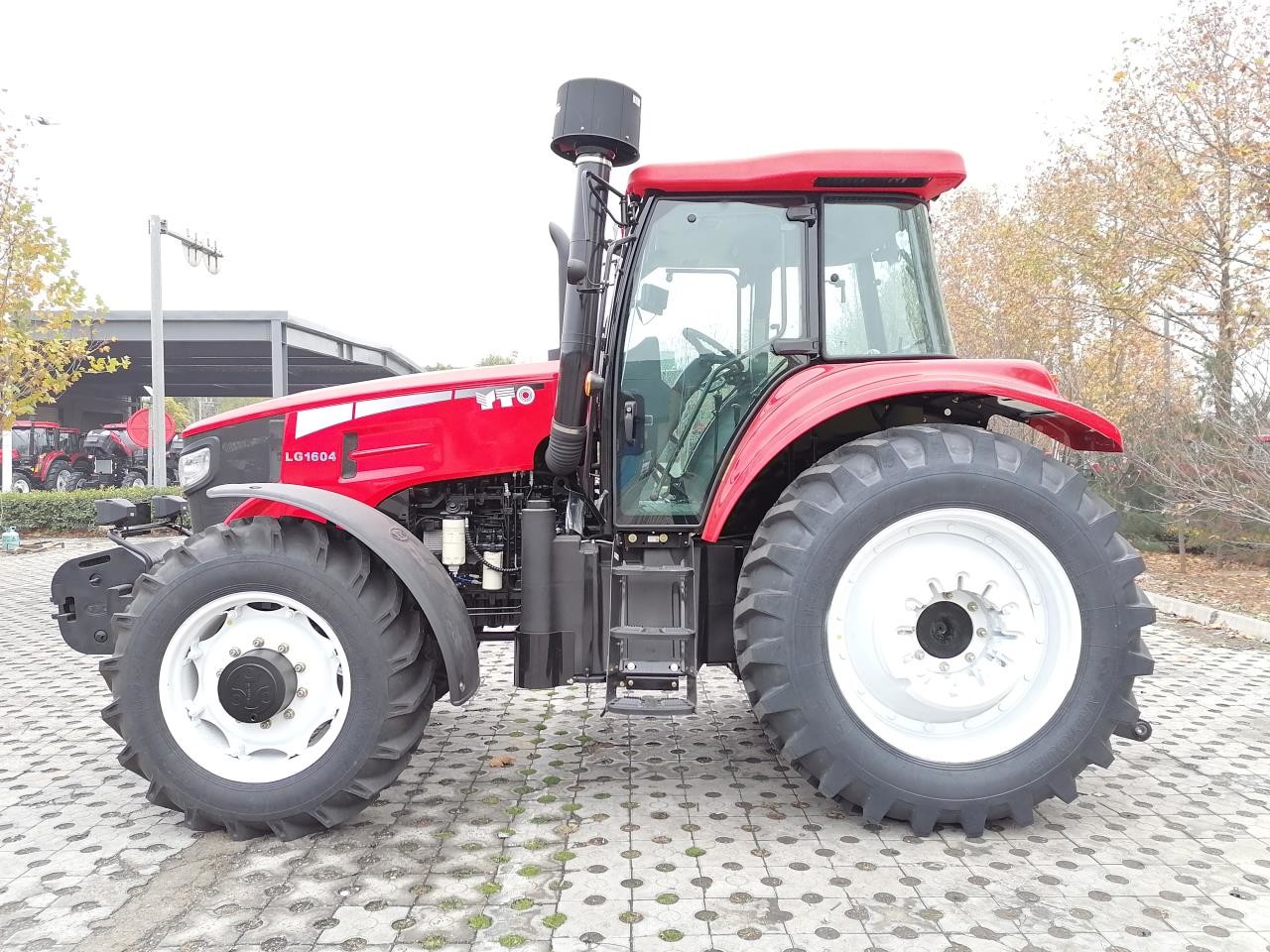 YTO Brand 160hp Tractor ELG1604 Agriculture Tractor